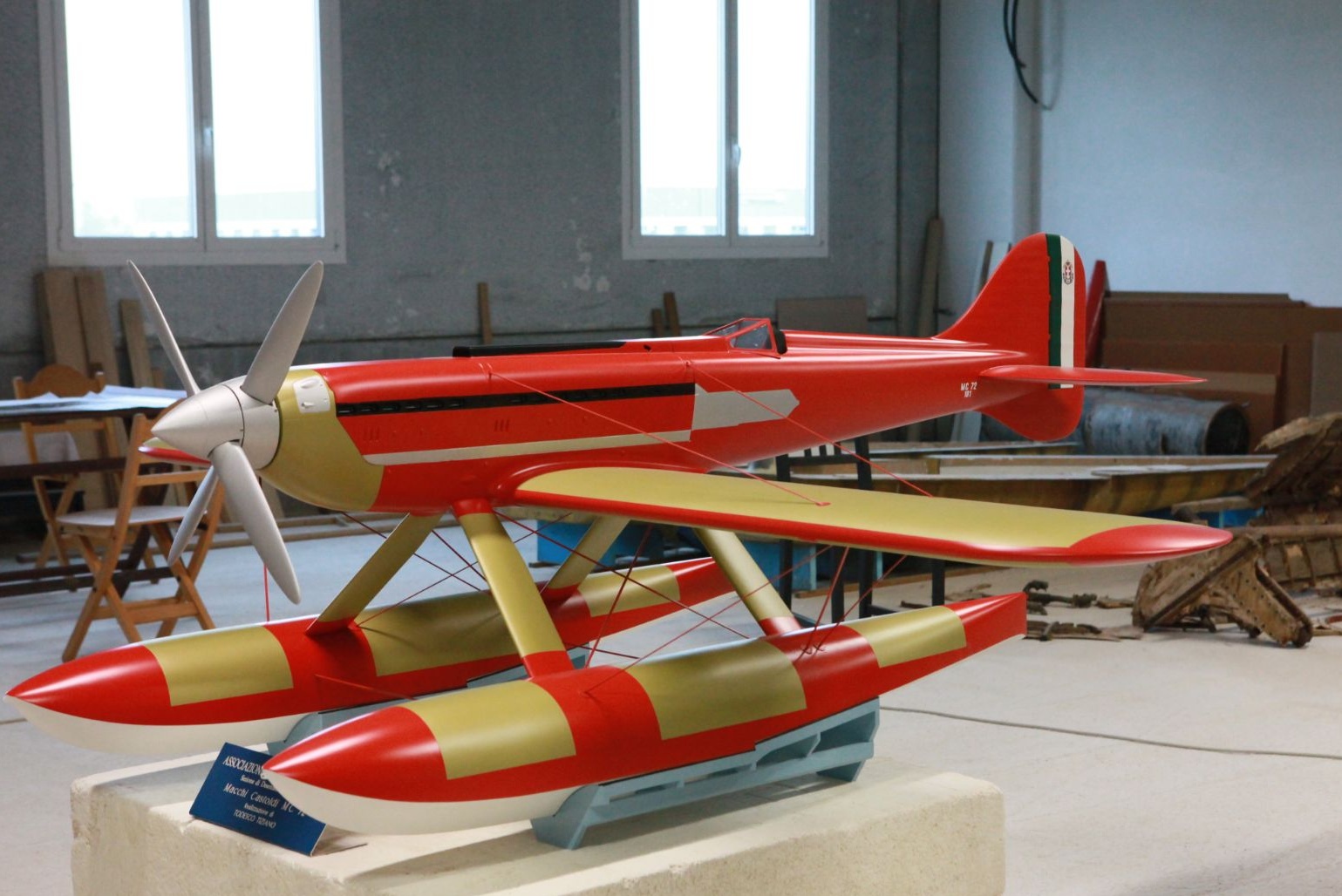 Il modellista che ha ricostruito l'aereo di Agello - Prima Brescia