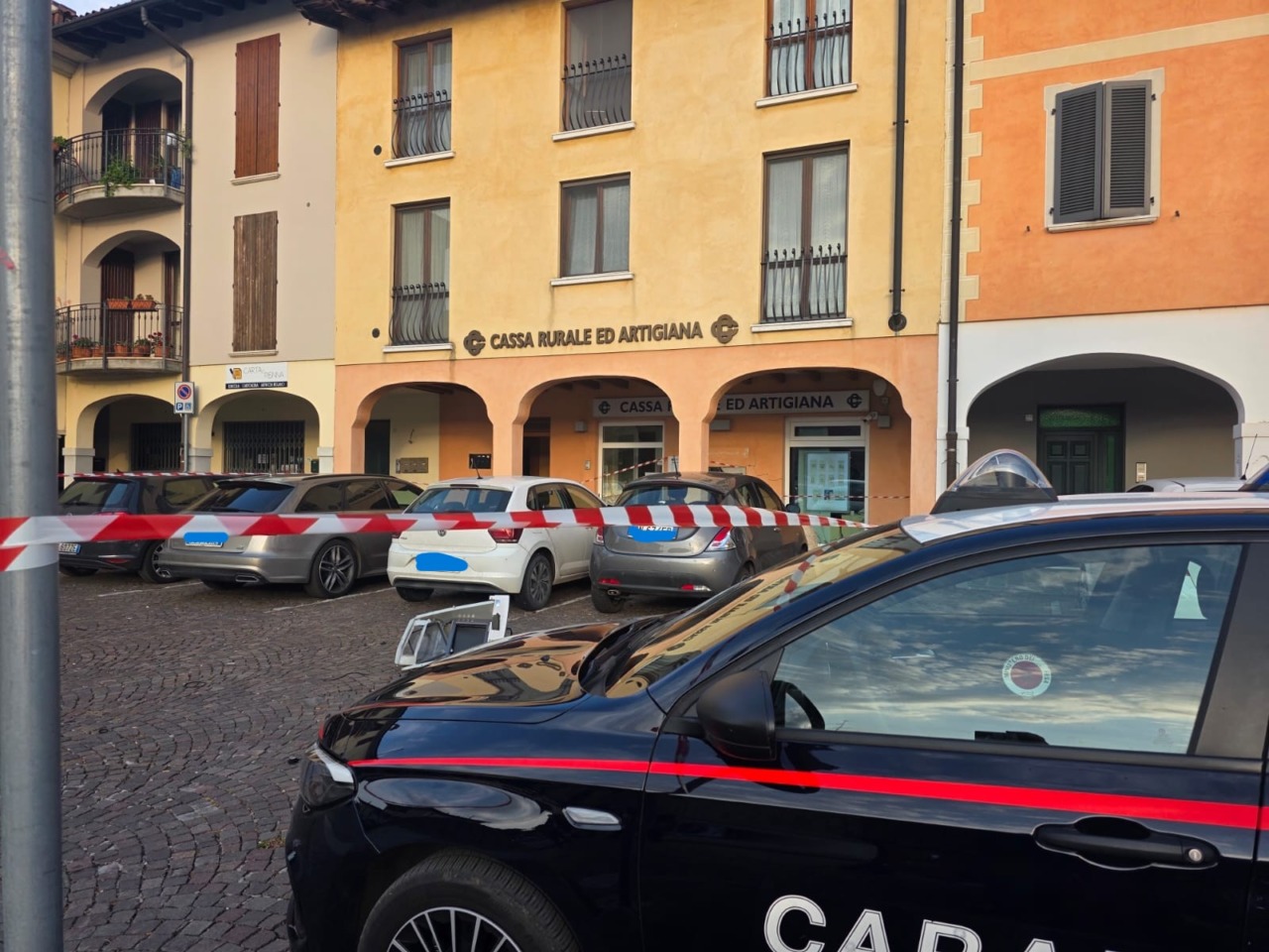 Comezzano Cizzago, fanno saltare il bancomat con l'esplosivo: ladri in ...